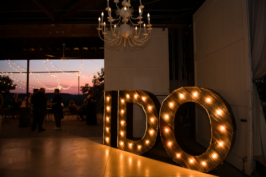 Sign - "I DO" Illuminated - Venue 5126