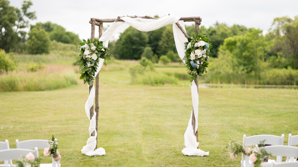 Ceremony Arch - Rustic Trellis - Venue 5126