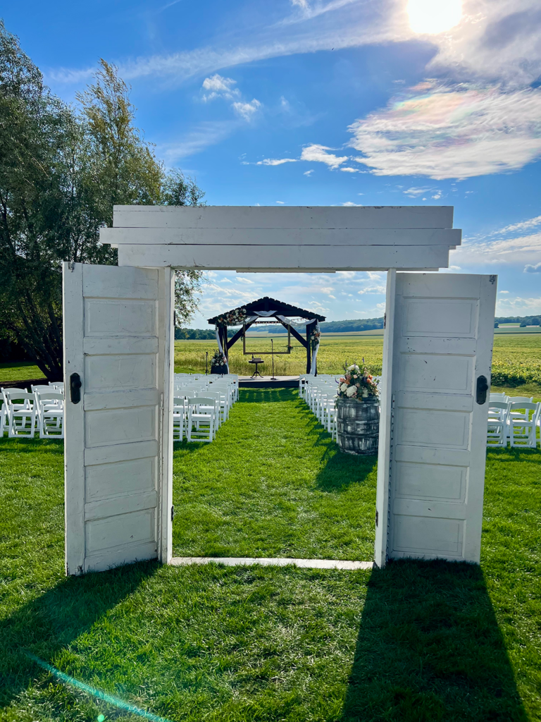 Outdoor Wedding Ceremony Doors Micro Wedding In Warrenton Virginia At